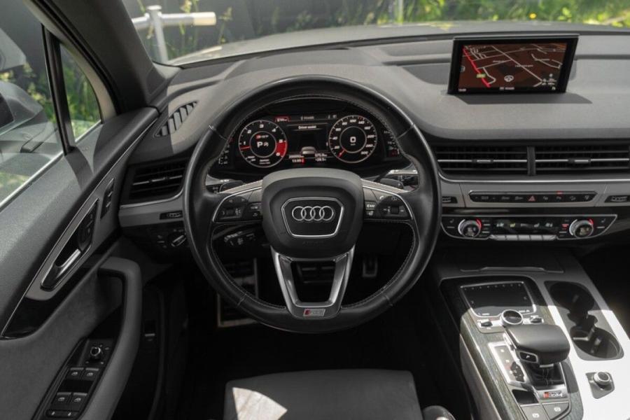 Pelēks Audi SQ7 2017 Viļņa, ar dzinēja tilpumu 4.00 L un nobraukumu 200 tūkst. km par 29950 €, foto 23 vietnē AUTOMOTO.COM.LV