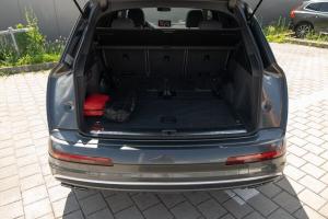 Pelēks Audi SQ7 2017 Viļņa, ar dzinēja tilpumu 4.00 L un nobraukumu 200 tūkst. km par 29950 €, foto 31 vietnē AUTOMOTO.COM.LV