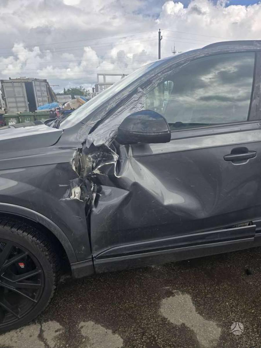Pelēks Audi SQ7 2017 Šilalė, ar dzinēja tilpumu 3.96 L un nobraukumu 217 tūkst. km par 23500 €, foto 8 vietnē AUTOMOTO.COM.LV