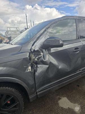 Pelēks Audi SQ7 2017 Šilalė, ar dzinēja tilpumu 3.96 L un nobraukumu 217 tūkst. km par 23500 €, foto 11 vietnē AUTOMOTO.COM.LV