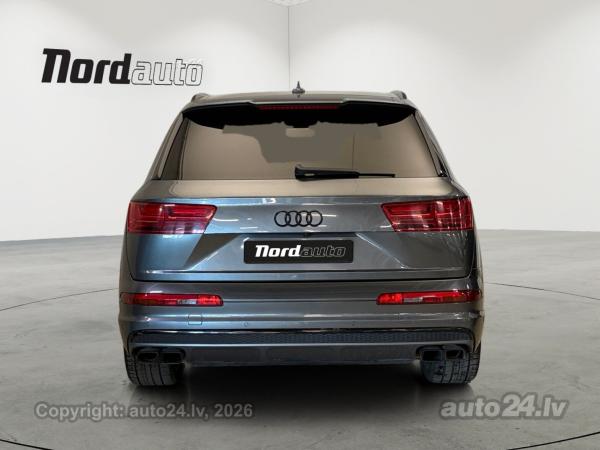 Grey Audi SQ7 2017 in Tallinn, with an engine capacity of 4.00 L and mileage of 219 thousand km for 30900 €, photo 4 on AUTOMOTO.COM.LV