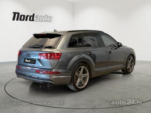 Grey Audi SQ7 2017 in Tallinn, with an engine capacity of 4.00 L and mileage of 219 thousand km for 30900 €, photo 3 on AUTOMOTO.COM.LV