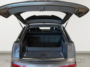Grey Audi SQ7 2017 in Tallinn, with an engine capacity of 4.00 L and mileage of 219 thousand km for 30900 €, photo 16 on AUTOMOTO.COM.LV