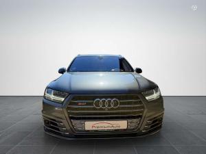Grey Audi SQ7 2017 in Vilnius, with an engine capacity of 3.96 L and mileage of 214 thousand km for 35500 €, photo 3 on AUTOMOTO.COM.LV