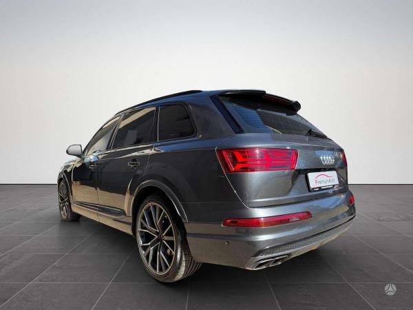Grey Audi SQ7 2017 in Vilnius, with an engine capacity of 3.96 L and mileage of 214 thousand km for 35500 €, photo 4 on AUTOMOTO.COM.LV
