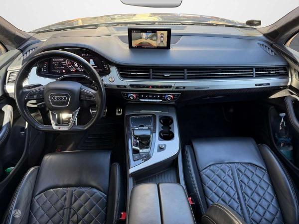 Grey Audi SQ7 2017 in Vilnius, with an engine capacity of 3.96 L and mileage of 214 thousand km for 35500 €, photo 10 on AUTOMOTO.COM.LV