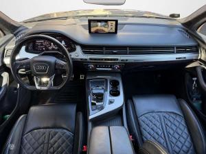 Grey Audi SQ7 2017 in Vilnius, with an engine capacity of 3.96 L and mileage of 214 thousand km for 35500 €, photo 11 on AUTOMOTO.COM.LV