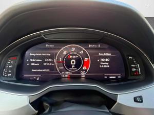 Grey Audi SQ7 2017 in Vilnius, with an engine capacity of 3.96 L and mileage of 214 thousand km for 35500 €, photo 19 on AUTOMOTO.COM.LV