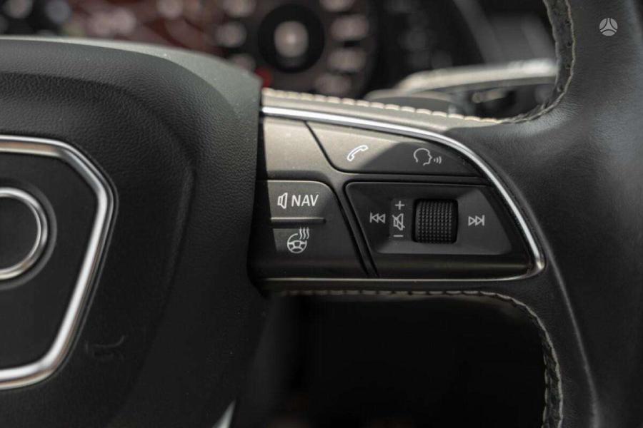 Grey Audi SQ7 2017 in Vilnius, with an engine capacity of 4.00 L and mileage of 200 thousand km for 28100 €, photo 22 on AUTOMOTO.COM.LV