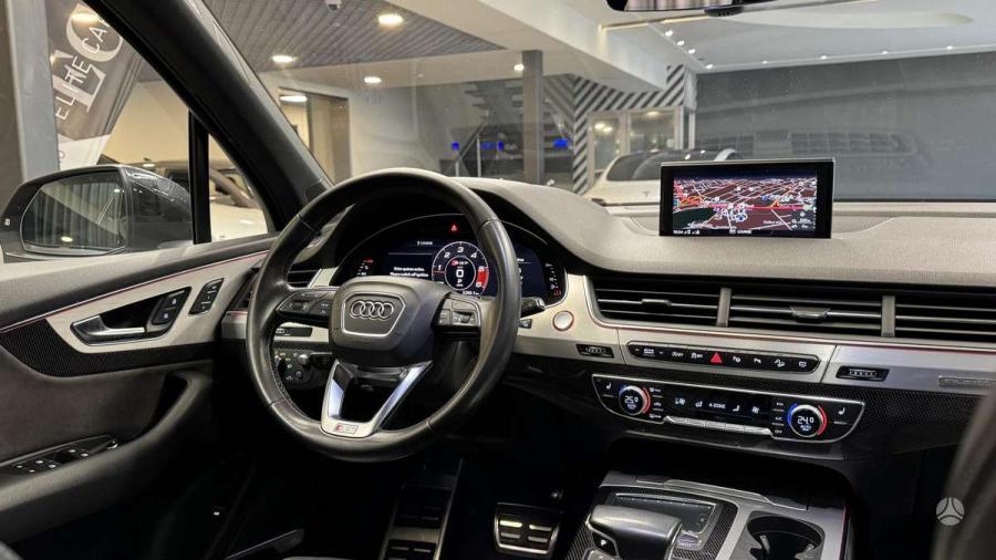 Pelēks Audi SQ7 2018 Rīga, ar dzinēja tilpumu 3.96 L un nobraukumu 169 tūkst. km par 34990 €, foto 17 vietnē AUTOMOTO.COM.LV