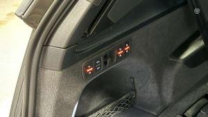 Pelēks Audi SQ7 2018 Rīga, ar dzinēja tilpumu 3.96 L un nobraukumu 169 tūkst. km par 34990 €, foto 18 vietnē AUTOMOTO.COM.LV