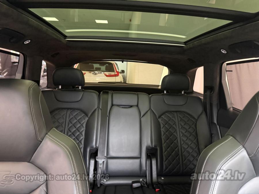 Серый Ауди SQ7 2020 в Тарту, объемом двигателя 4.00 л и пробегом 183 тыс. км за 64900 €, фото 12 на AUTOMOTO.COM.LV