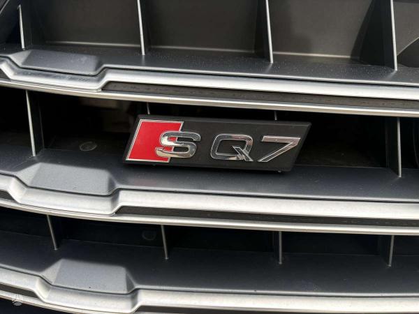 Pelēks Audi SQ7 2017 Kelmė, ar dzinēja tilpumu 3.96 L un nobraukumu 289 tūkst. km par 21000 €, foto 2 vietnē AUTOMOTO.COM.LV