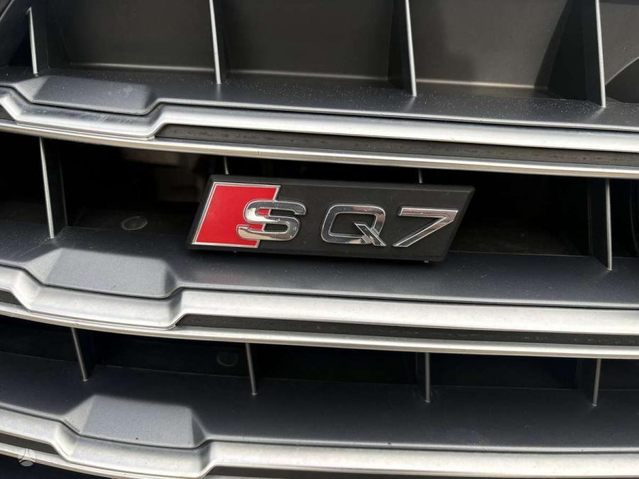 Pelēks Audi SQ7 2017 Kelmė, ar dzinēja tilpumu 3.96 L un nobraukumu 289 tūkst. km par 21000 €, foto 3 vietnē AUTOMOTO.COM.LV