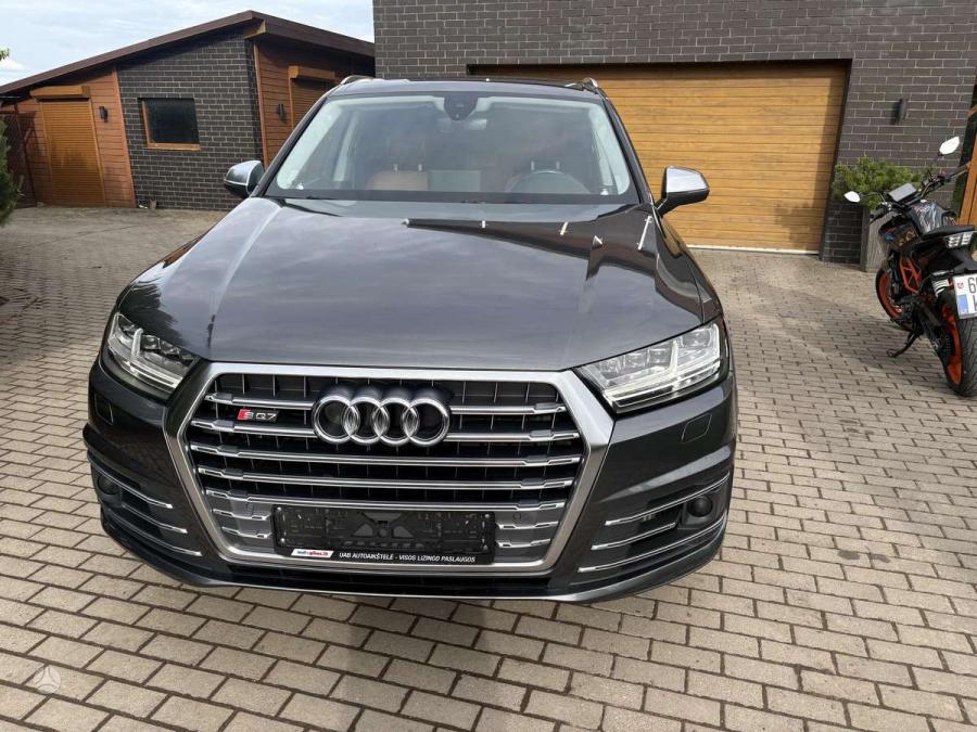 Pelēks Audi SQ7 2017 Kelmė, ar dzinēja tilpumu 3.96 L un nobraukumu 289 tūkst. km par 21000 €, foto 10 vietnē AUTOMOTO.COM.LV