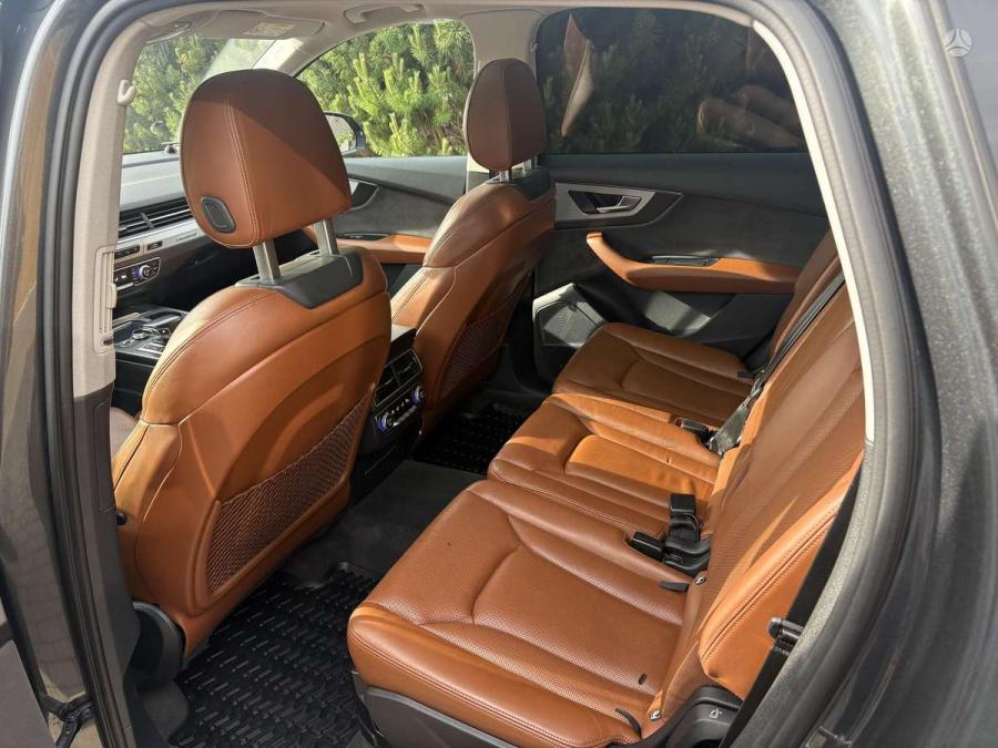 Pelēks Audi SQ7 2017 Kelmė, ar dzinēja tilpumu 3.96 L un nobraukumu 289 tūkst. km par 21000 €, foto 13 vietnē AUTOMOTO.COM.LV