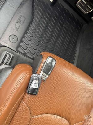 Pelēks Audi SQ7 2017 Kelmė, ar dzinēja tilpumu 3.96 L un nobraukumu 289 tūkst. km par 21000 €, foto 20 vietnē AUTOMOTO.COM.LV