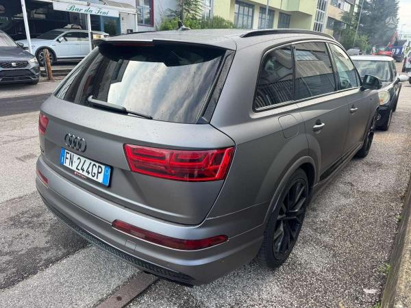 Balts Audi SQ7 2017 Kauņa, ar dzinēja tilpumu 3.96 L un nobraukumu 250 tūkst. km par 25950 €, foto 3 vietnē AUTOMOTO.COM.LV