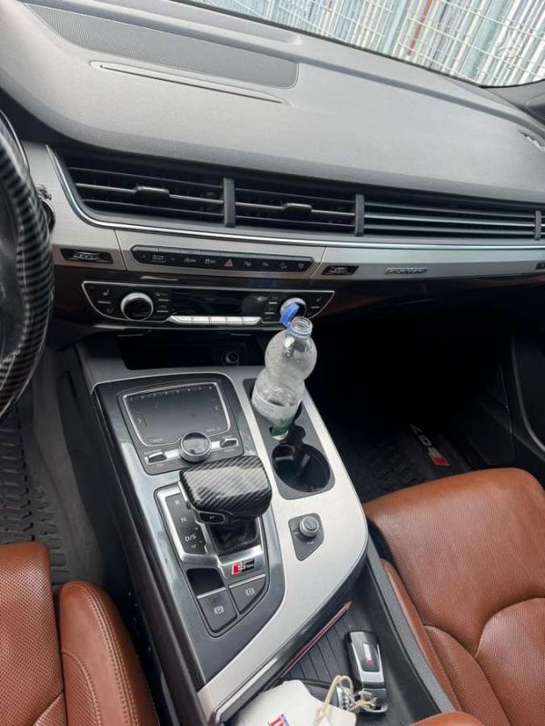 Balts Audi SQ7 2017 Kauņa, ar dzinēja tilpumu 3.96 L un nobraukumu 250 tūkst. km par 25950 €, foto 10 vietnē AUTOMOTO.COM.LV