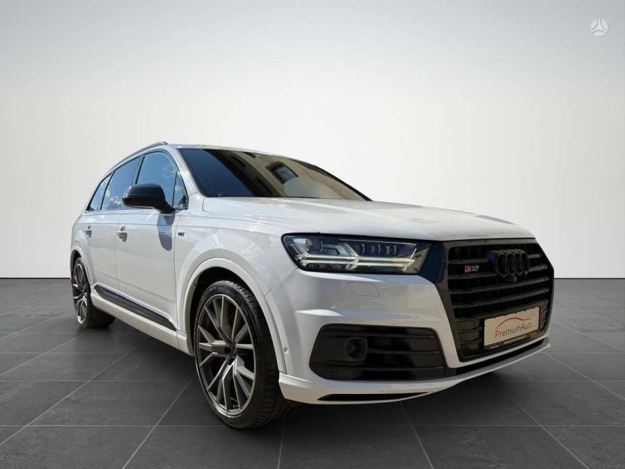 White Audi SQ7 2017 in Vilnius, with an engine capacity of 3.96 L and mileage of 180 thousand km for 38500 €, photo 3 on AUTOMOTO.COM.LV