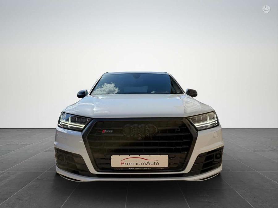 White Audi SQ7 2017 in Vilnius, with an engine capacity of 3.96 L and mileage of 180 thousand km for 38500 €, photo 4 on AUTOMOTO.COM.LV
