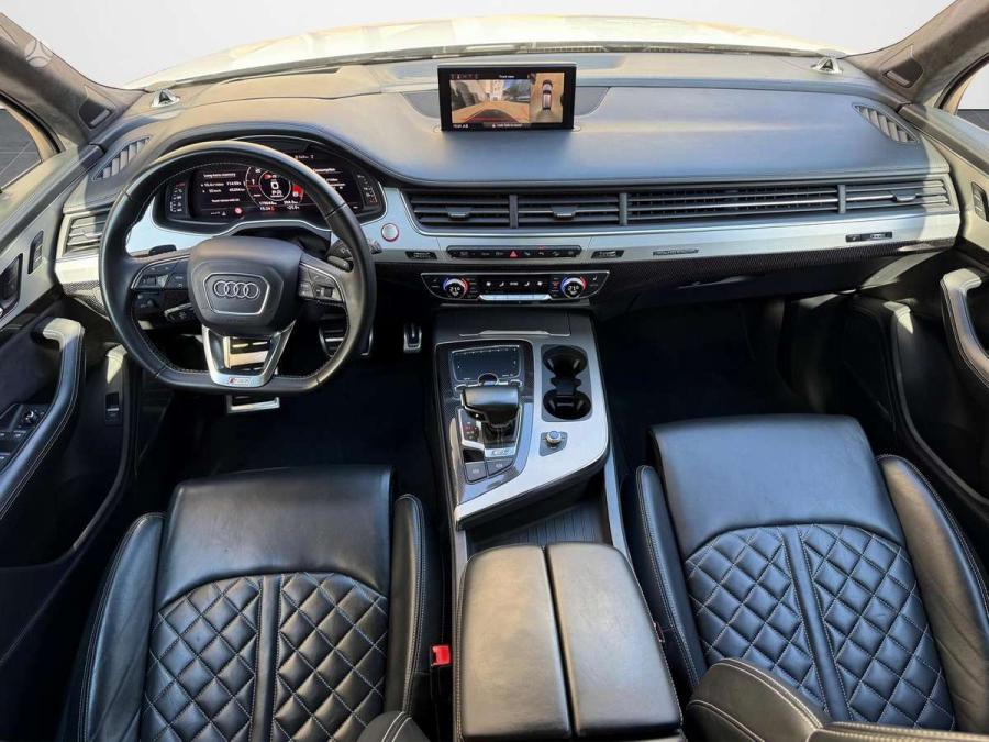 White Audi SQ7 2017 in Vilnius, with an engine capacity of 3.96 L and mileage of 180 thousand km for 38500 €, photo 10 on AUTOMOTO.COM.LV