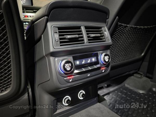 White Audi SQ7 2018 in Tallinn, with an engine capacity of 4.00 L and mileage of 204 thousand km for 39500 €, photo 11 on AUTOMOTO.COM.LV