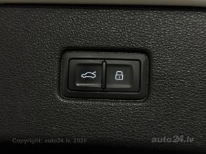 Белый Ауди SQ7 2018 в Таллин, объемом двигателя 4.00 л и пробегом 204 тыс. км за 39500 €, фото 13 на AUTOMOTO.COM.LV