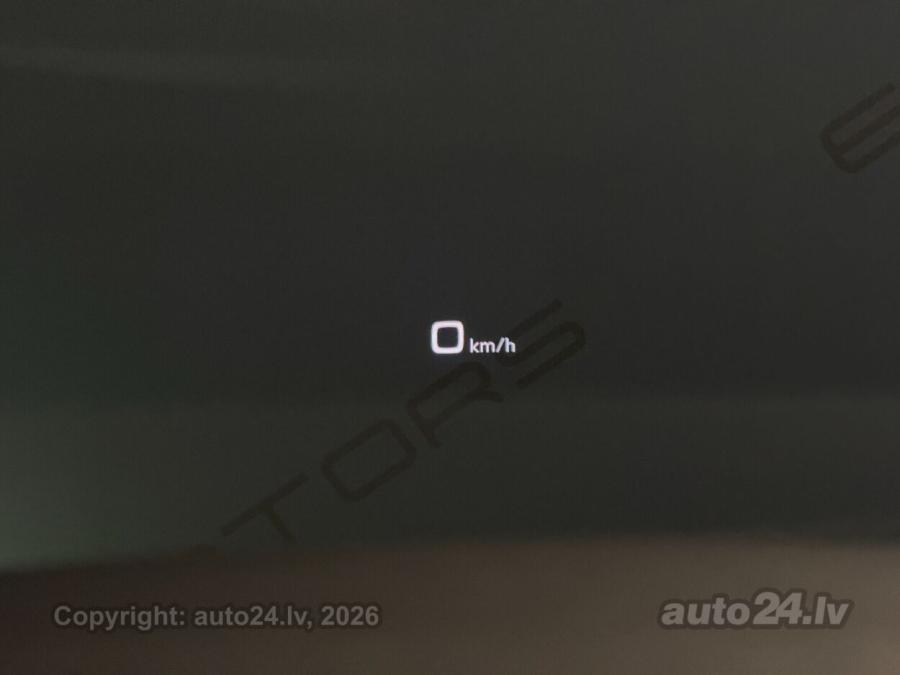 Белый Ауди SQ7 2018 в Таллин, объемом двигателя 4.00 л и пробегом 204 тыс. км за 39500 €, фото 24 на AUTOMOTO.COM.LV