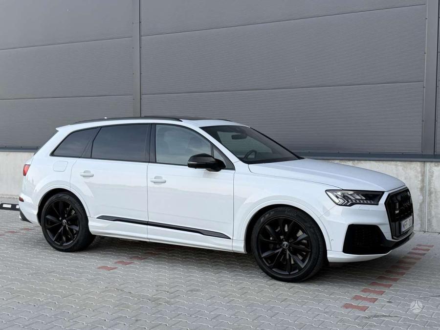 White Audi SQ7 2021 in Siauliai, with an engine capacity of 4.00 L and mileage of 64 thousand km for 58500 €, photo 3 on AUTOMOTO.COM.LV