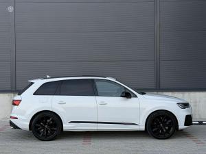 White Audi SQ7 2021 in Siauliai, with an engine capacity of 4.00 L and mileage of 64 thousand km for 58500 €, photo 4 on AUTOMOTO.COM.LV