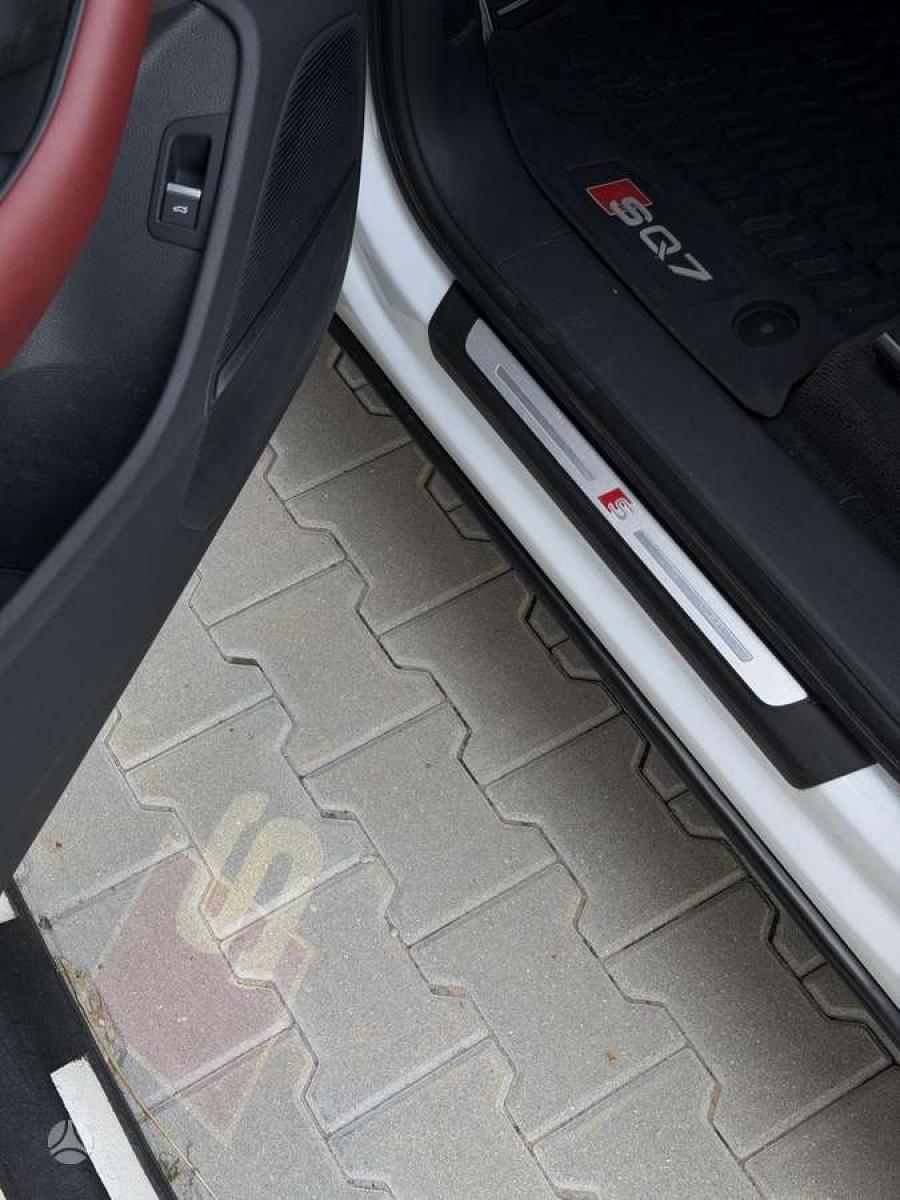 White Audi SQ7 2021 in Siauliai, with an engine capacity of 4.00 L and mileage of 64 thousand km for 58500 €, photo 24 on AUTOMOTO.COM.LV