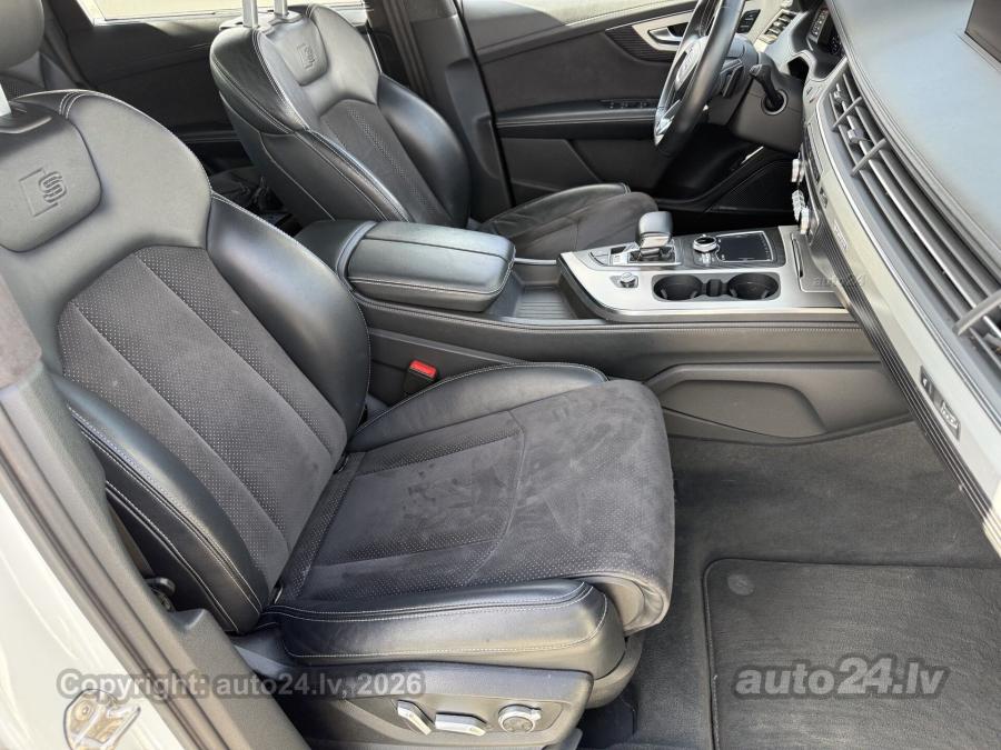 Balts Audi SQ7 2017 Tallina, ar dzinēja tilpumu 4.00 L un nobraukumu 153 tūkst. km par 35300 €, foto 15 vietnē AUTOMOTO.COM.LV
