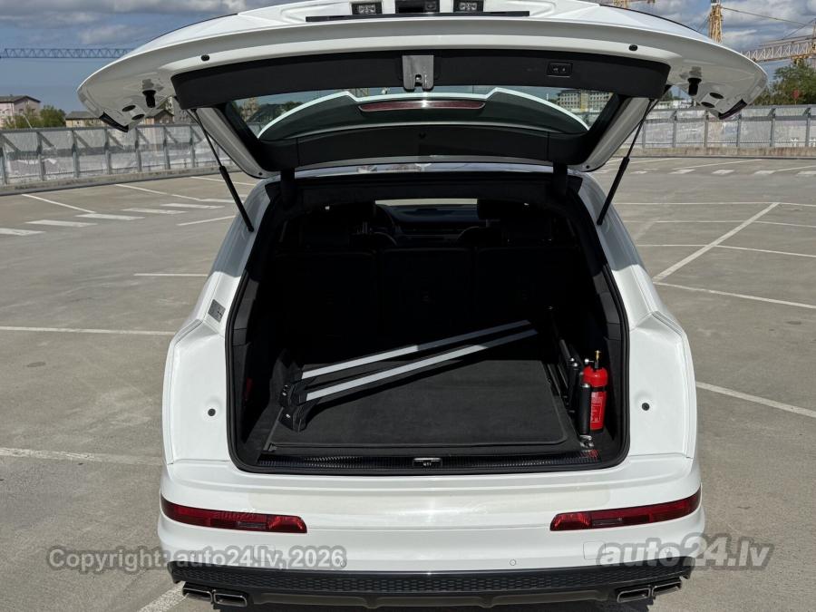 Balts Audi SQ7 2017 Tallina, ar dzinēja tilpumu 4.00 L un nobraukumu 153 tūkst. km par 35300 €, foto 20 vietnē AUTOMOTO.COM.LV