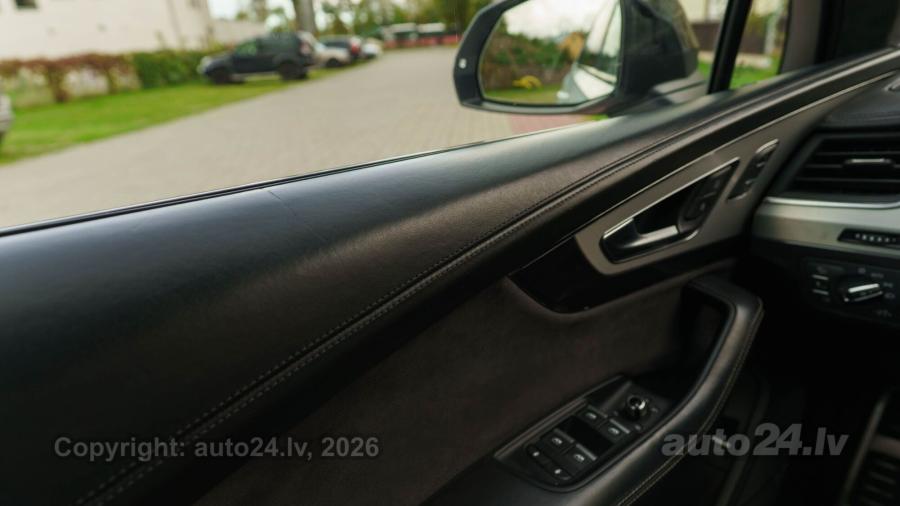 Белый Ауди SQ7 2018 в Таллин, объемом двигателя 4.00 л и пробегом 160 тыс. км за 30500 €, фото 19 на AUTOMOTO.COM.LV