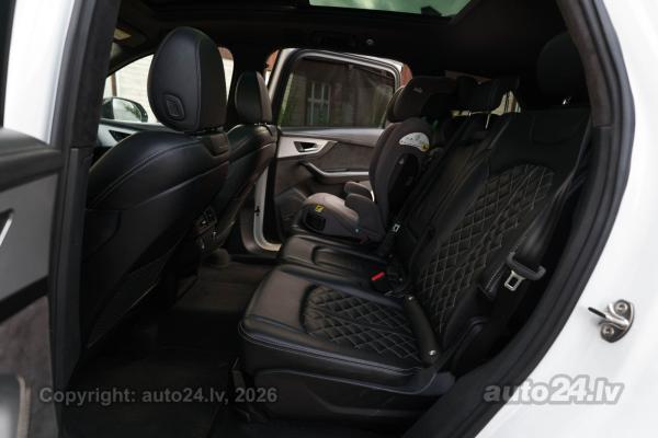 White Audi SQ7 2018 in Tallinn, with an engine capacity of 4.00 L and mileage of 160 thousand km for 30500 €, photo 11 on AUTOMOTO.COM.LV
