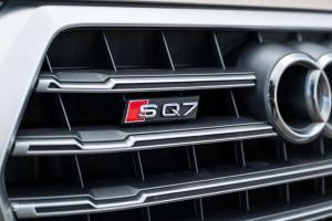 Желтый Ауди SQ7 2017 в Вильнюс, объемом двигателя 3.96 л и пробегом 188 тыс. км за 26900 €, фото 5 на AUTOMOTO.COM.LV