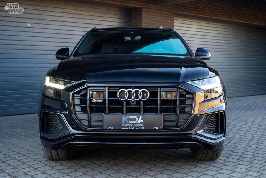 Black Audi SQ8 2020 in Marijampole, with an engine capacity of 4.00 L and mileage of 139 thousand km for 59950 €, photo 3 on AUTOMOTO.COM.LV