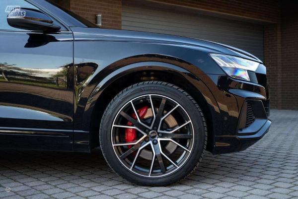 Black Audi SQ8 2020 in Marijampole, with an engine capacity of 4.00 L and mileage of 139 thousand km for 59950 €, photo 6 on AUTOMOTO.COM.LV