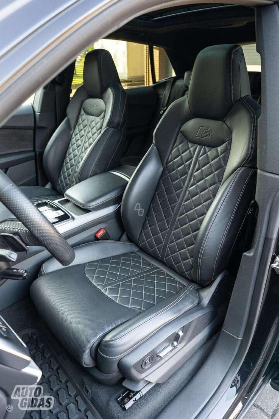 Black Audi SQ8 2020 in Marijampole, with an engine capacity of 4.00 L and mileage of 139 thousand km for 59950 €, photo 27 on AUTOMOTO.COM.LV