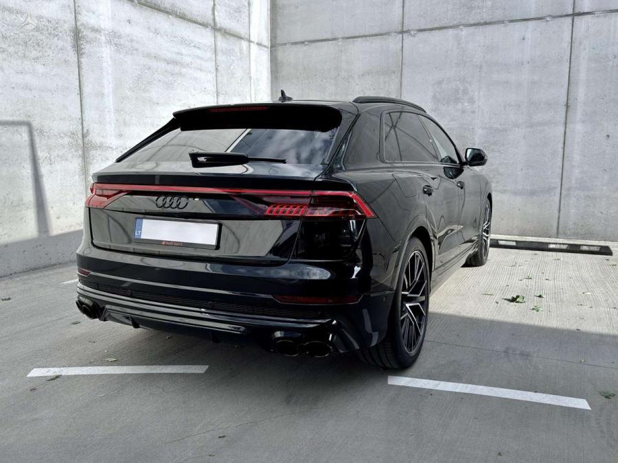 Black Audi SQ8 2020 in Vilnius, with an engine capacity of 4.00 L and mileage of 122 thousand km for 69000 €, photo 1 on AUTOMOTO.COM.LV