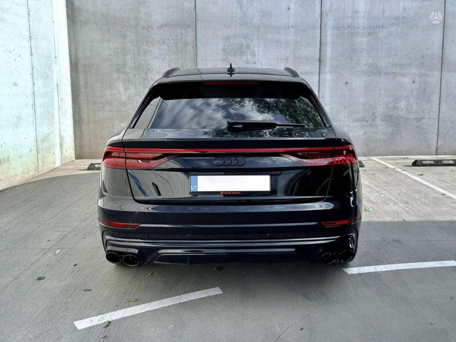 Black Audi SQ8 2020 in Vilnius, with an engine capacity of 4.00 L and mileage of 122 thousand km for 69000 €, photo 4 on AUTOMOTO.COM.LV