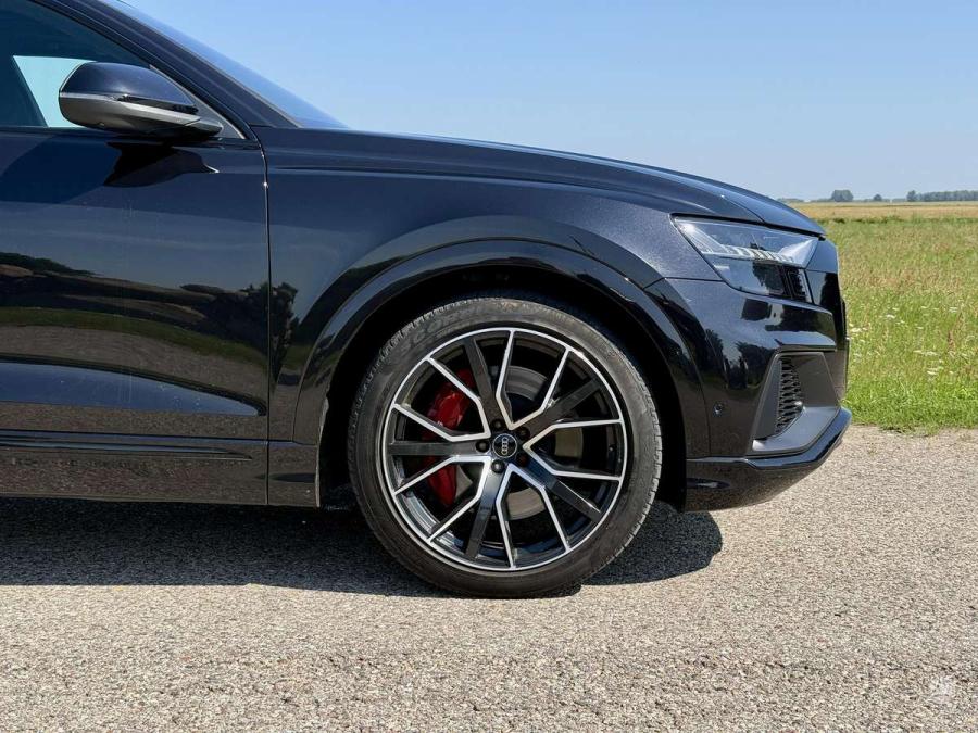 Melns Audi SQ8 2020 Vilkaviškis, ar dzinēja tilpumu 3.96 L un nobraukumu 202 tūkst. km par 53000 €, foto 8 vietnē AUTOMOTO.COM.LV