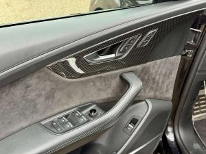 Melns Audi SQ8 2020 Vilkaviškis, ar dzinēja tilpumu 3.96 L un nobraukumu 202 tūkst. km par 53000 €, foto 20 vietnē AUTOMOTO.COM.LV