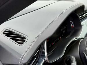 Melns Audi SQ8 2020 Vilkaviškis, ar dzinēja tilpumu 3.96 L un nobraukumu 202 tūkst. km par 53000 €, foto 22 vietnē AUTOMOTO.COM.LV