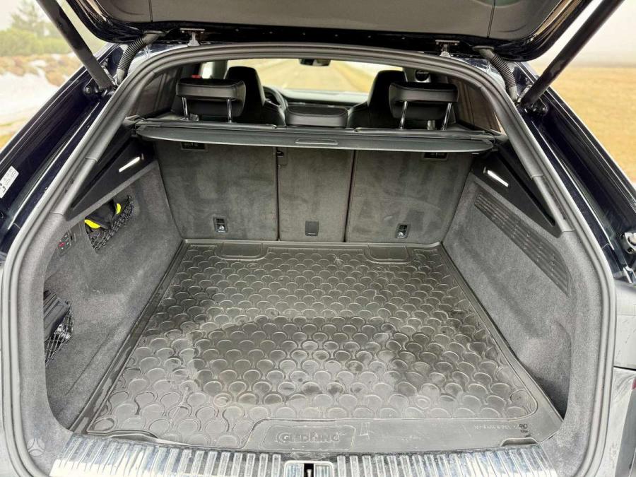 Melns Audi SQ8 2020 Vilkaviškis, ar dzinēja tilpumu 3.96 L un nobraukumu 202 tūkst. km par 53000 €, foto 30 vietnē AUTOMOTO.COM.LV