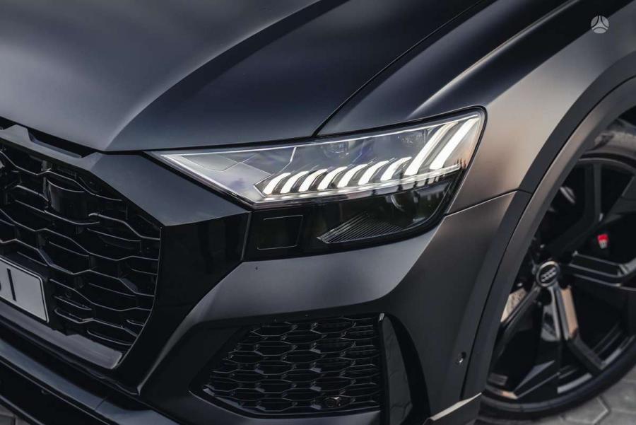 Black Audi SQ8 2021 in Vilnius, with an engine capacity of 4.00 L and mileage of 40 thousand km for 79000 €, photo 14 on AUTOMOTO.COM.LV