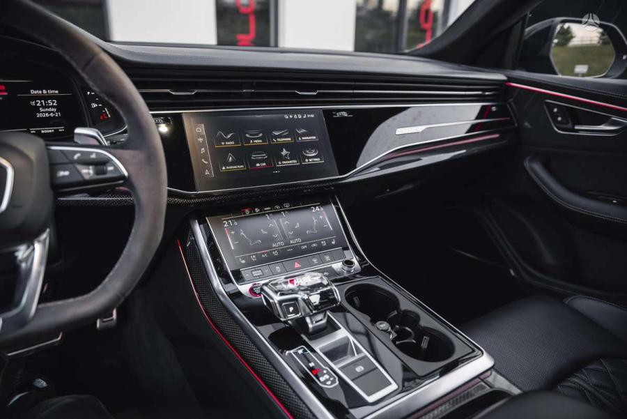 Black Audi SQ8 2021 in Vilnius, with an engine capacity of 4.00 L and mileage of 40 thousand km for 79000 €, photo 19 on AUTOMOTO.COM.LV