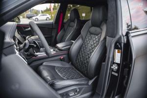 Black Audi SQ8 2021 in Vilnius, with an engine capacity of 4.00 L and mileage of 40 thousand km for 79000 €, photo 31 on AUTOMOTO.COM.LV