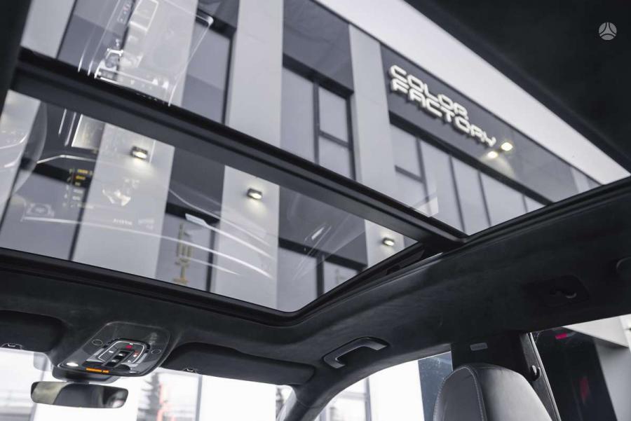 Black Audi SQ8 2021 in Vilnius, with an engine capacity of 4.00 L and mileage of 40 thousand km for 79000 €, photo 34 on AUTOMOTO.COM.LV